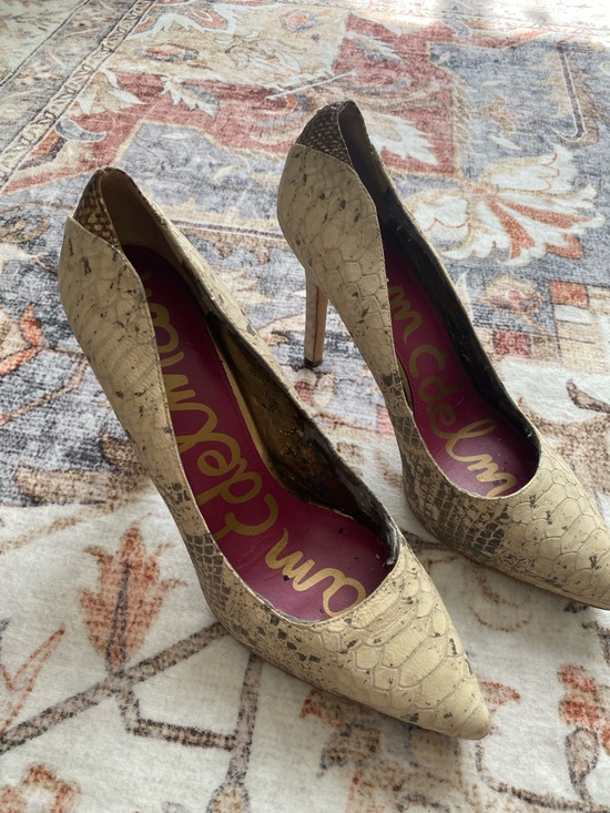 Sam Edelman | Shoes | Sam Edelman Beige Snakeembossed Pointed Toe ...